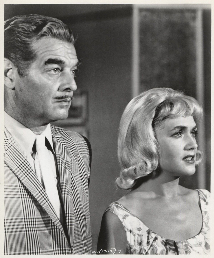 Robert Lowery, Marcia Henderson