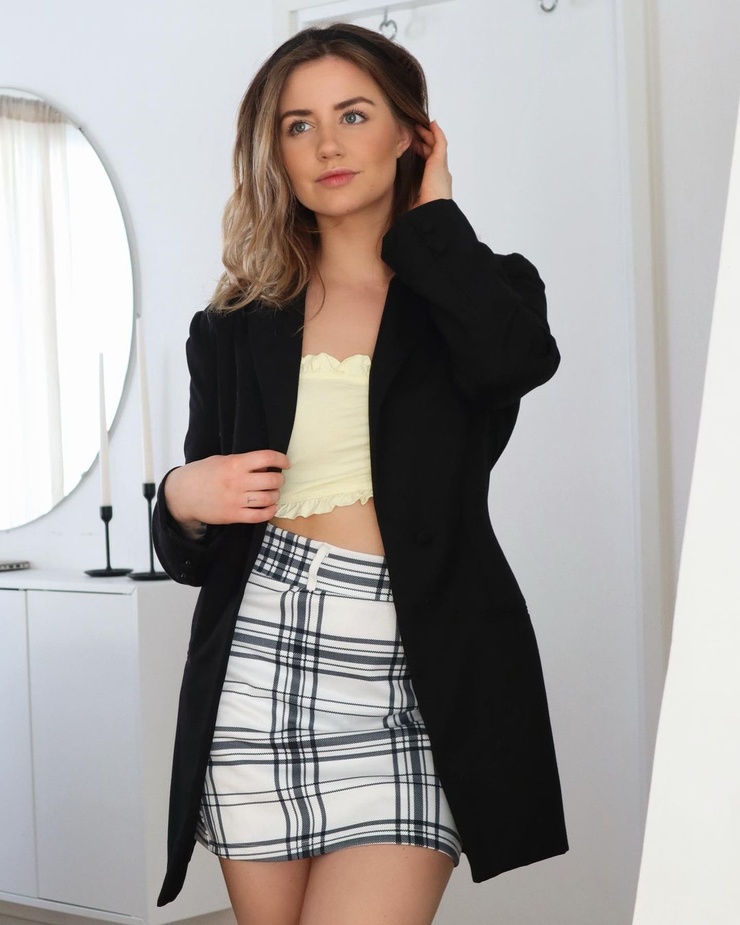 Sarah Eveliina picture