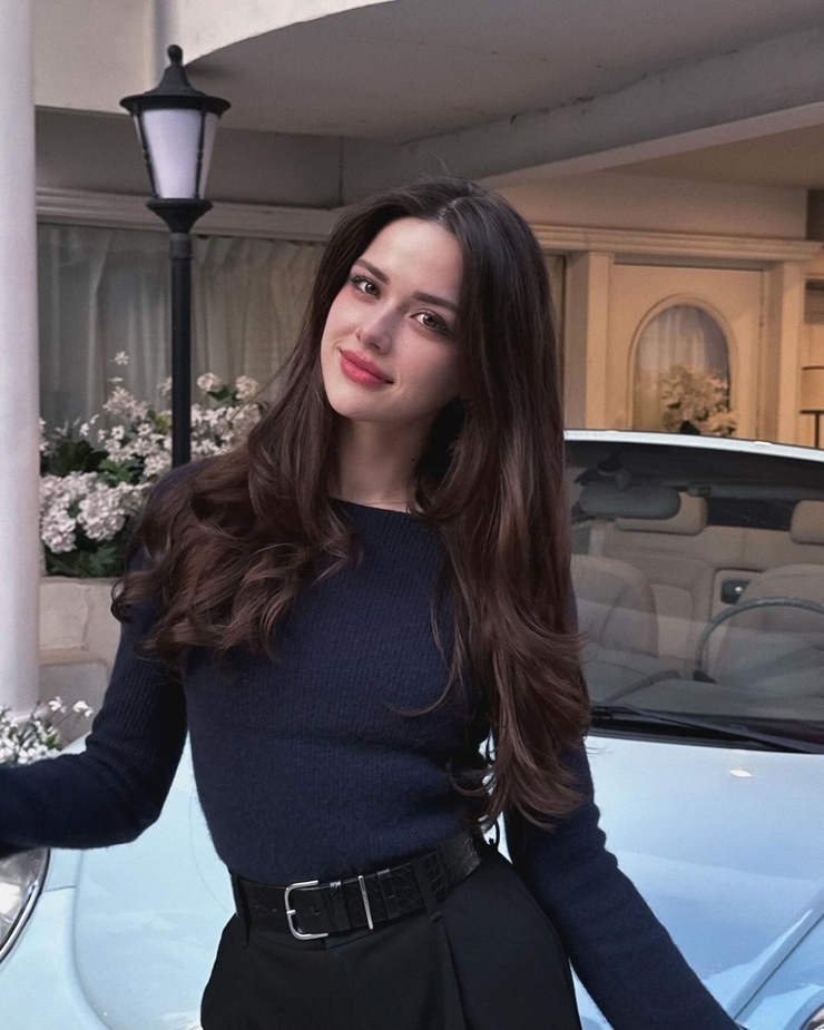 Picture of Lisa Rosh