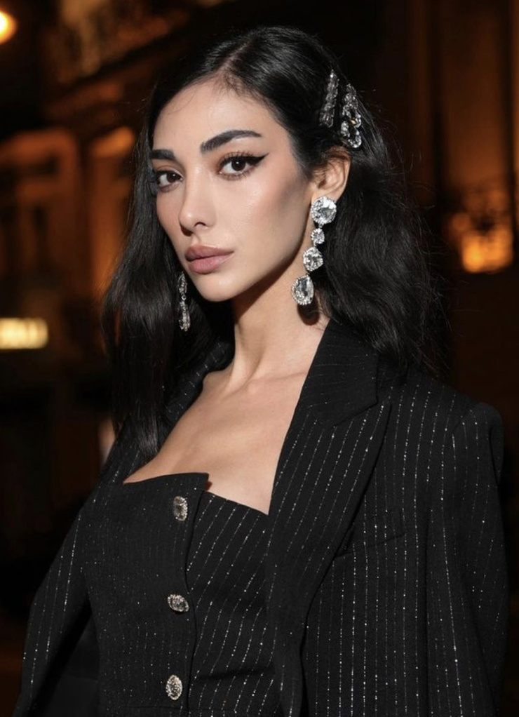 Picture of Yasmine Sima (model)