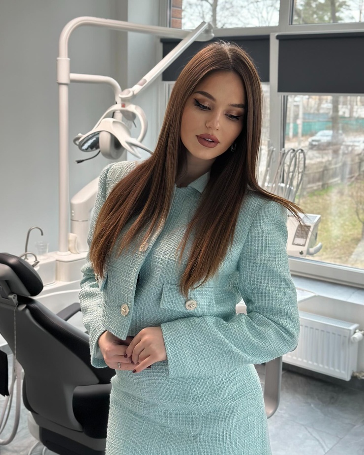 Kristina Stepanuk picture