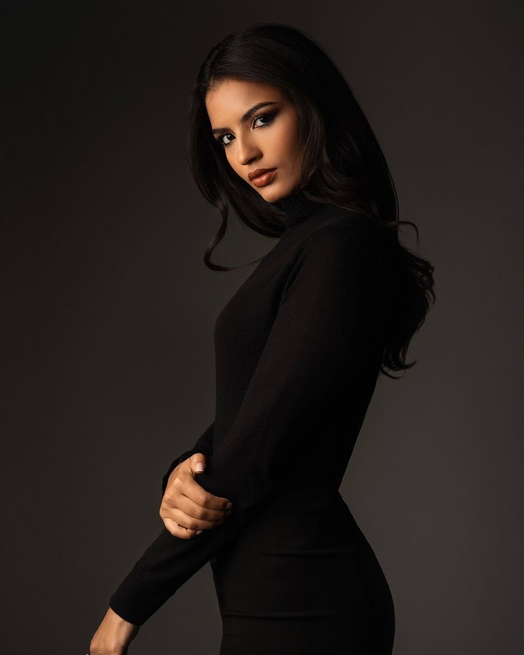 Picture of Sarah Aoutar