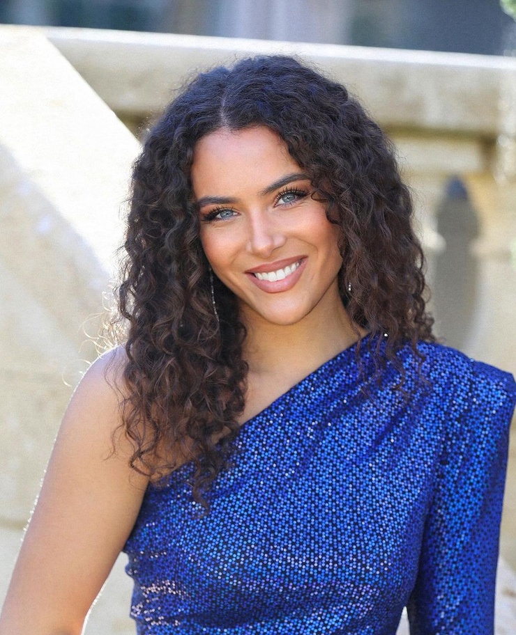 Picture of Illana Barry