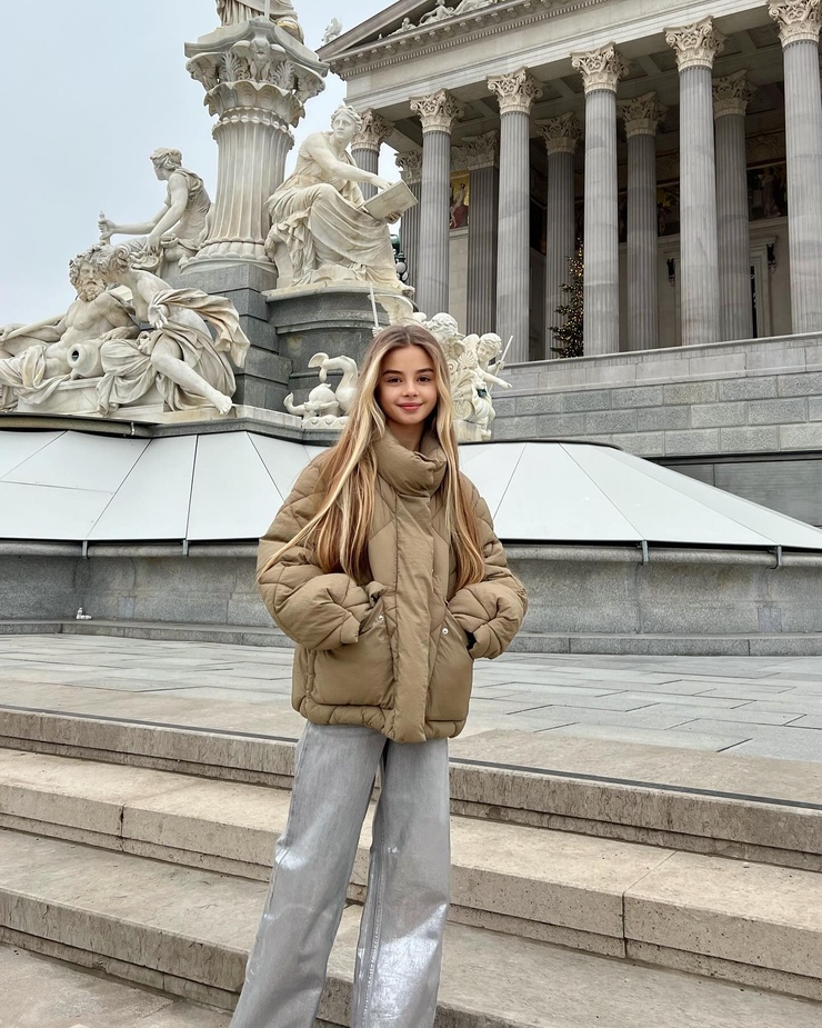 Picture of Kamelia Melnic