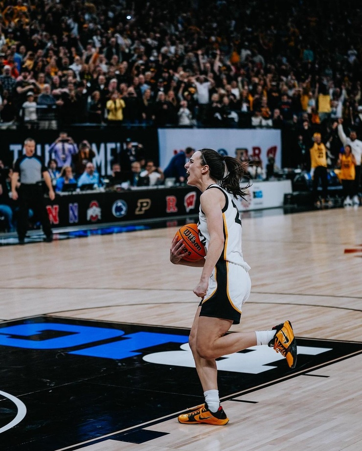 Picture of Caitlin Clark (ii)