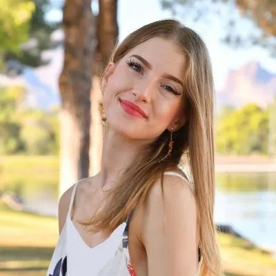 Picture of Octavia Red