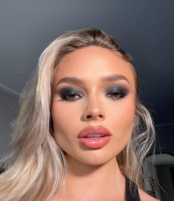 Natalie Alyn Lind picture