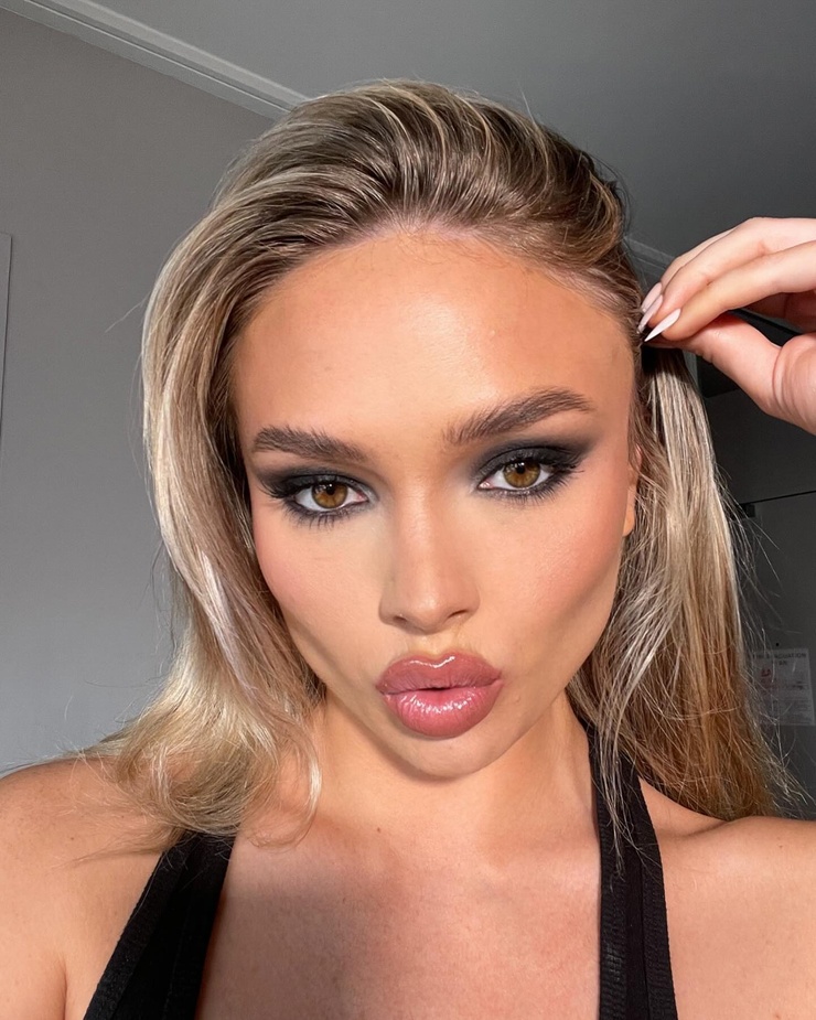 Picture of Natalie Alyn Lind