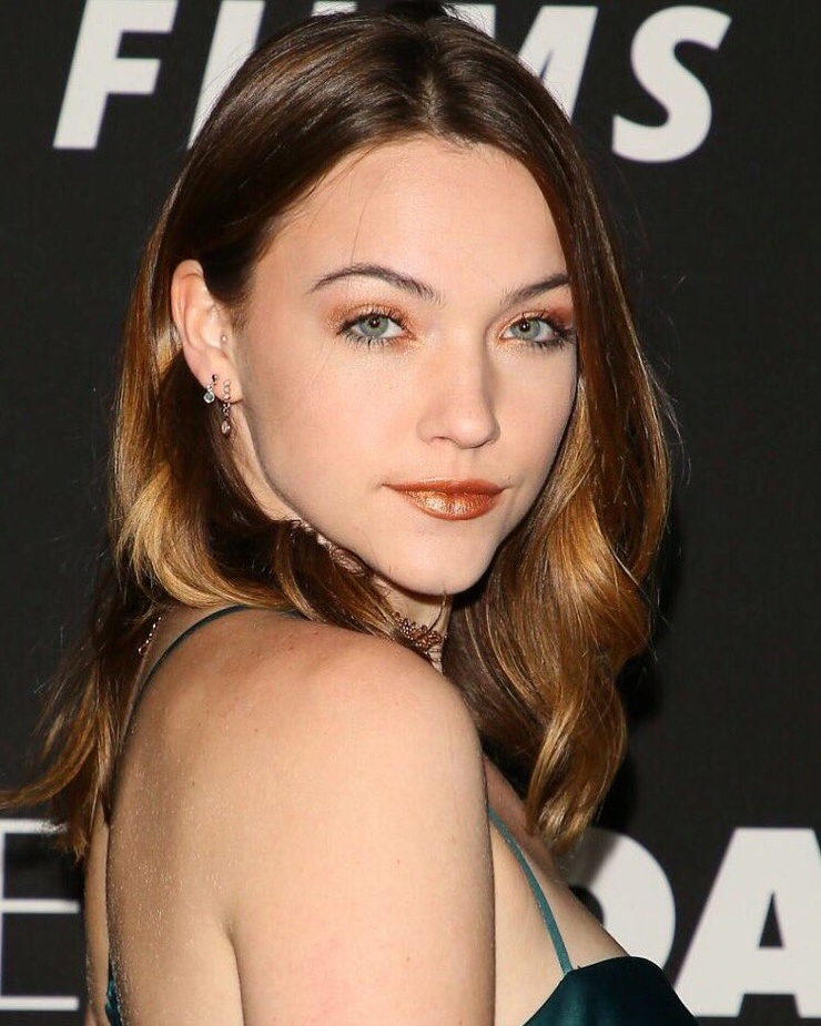 Picture of Violett Beane