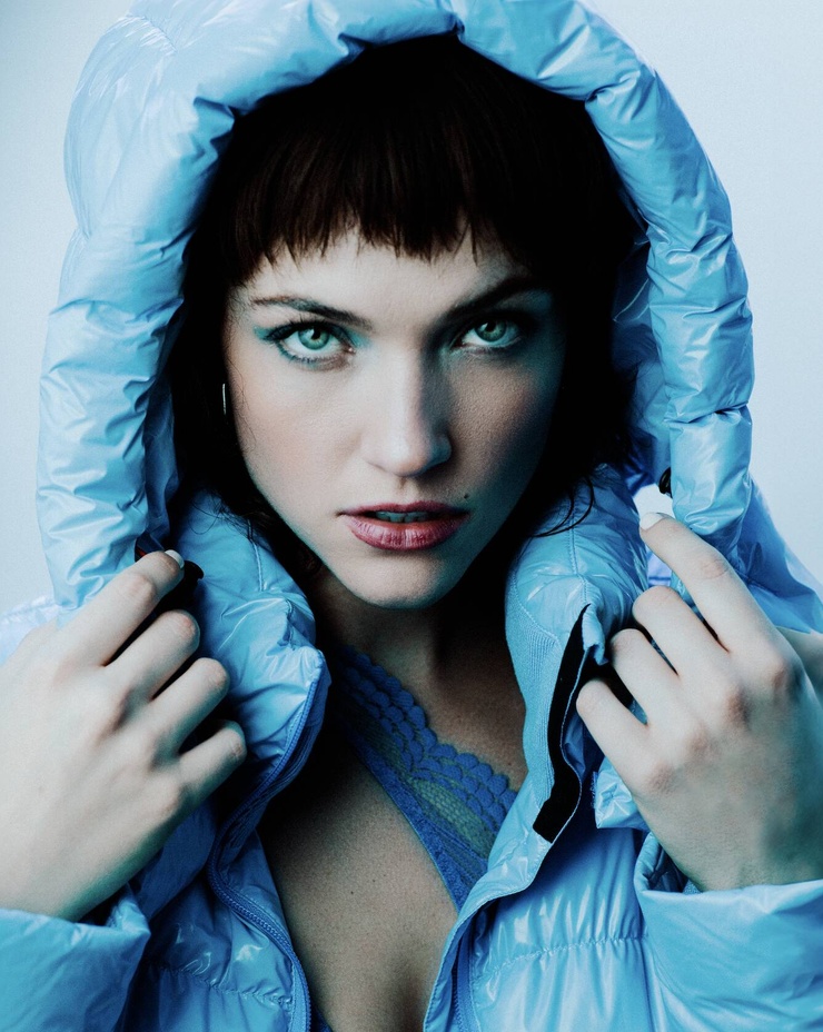 Violett Beane picture