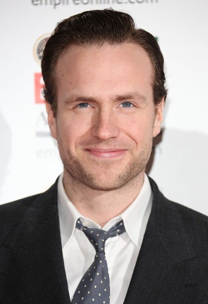 Picture of Rafe Spall