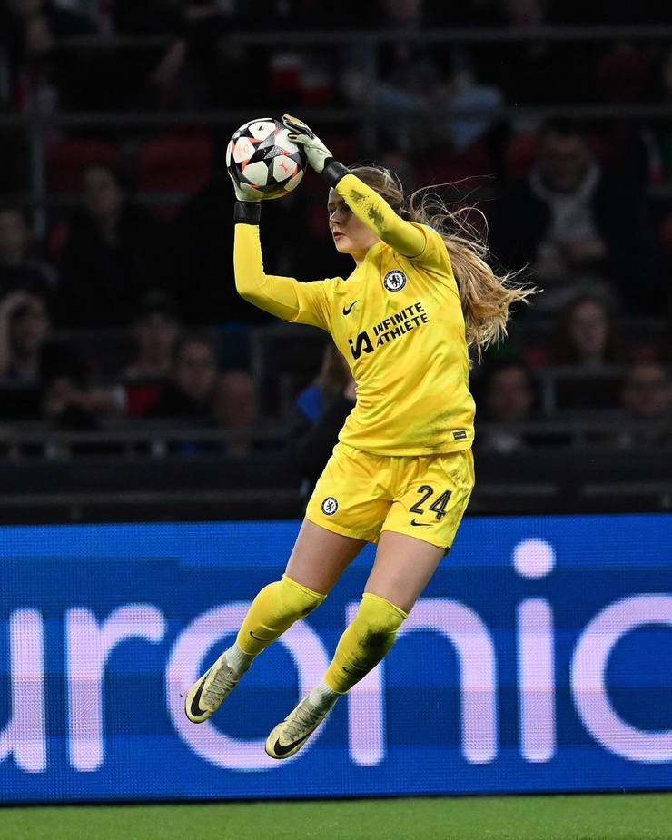 Picture of Hannah Hampton