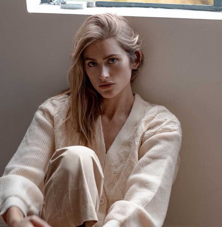 Picture of Marelle White