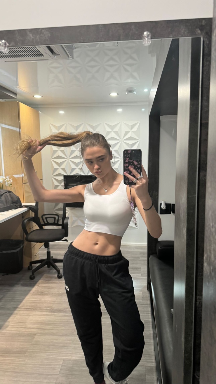 Picture of Lizzy Greene