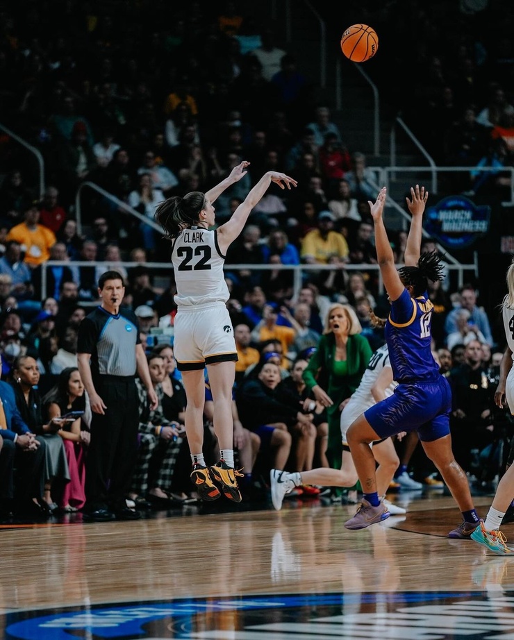 Picture of Caitlin Clark (ii)