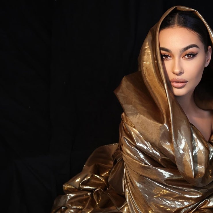 Image of Adrola Dushi