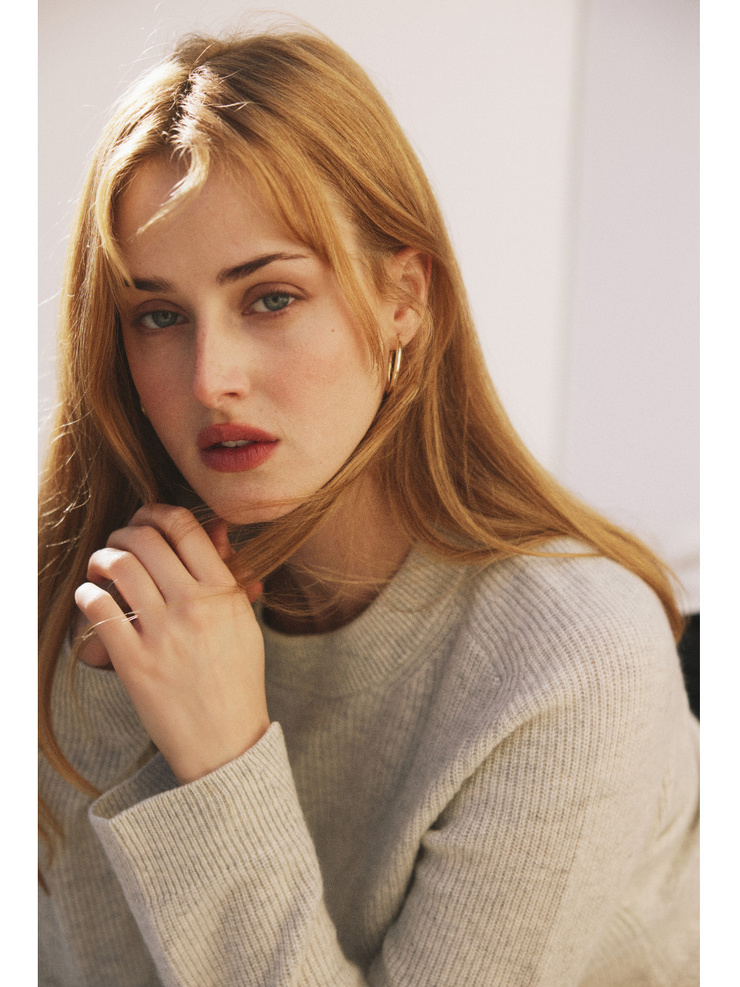 Picture Of Anna Van Patten