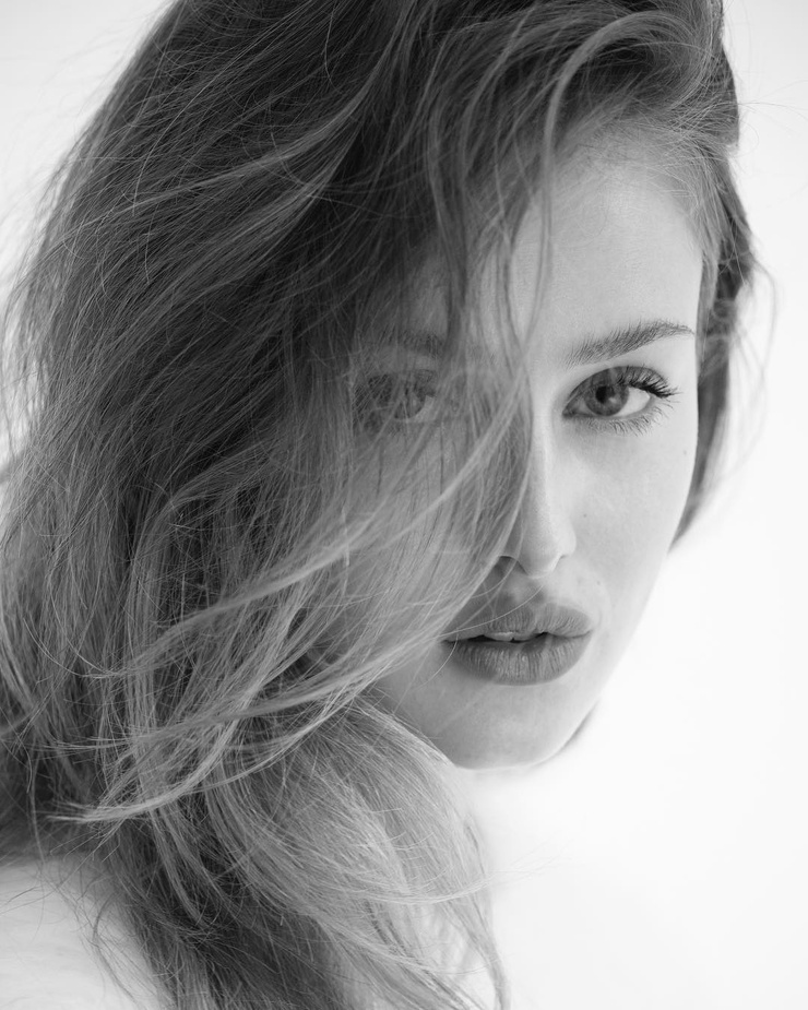 Picture of Anna Van Patten