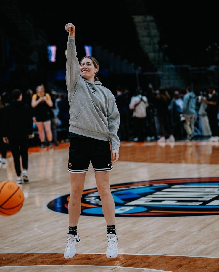 Picture of Kate Martin (basketball)