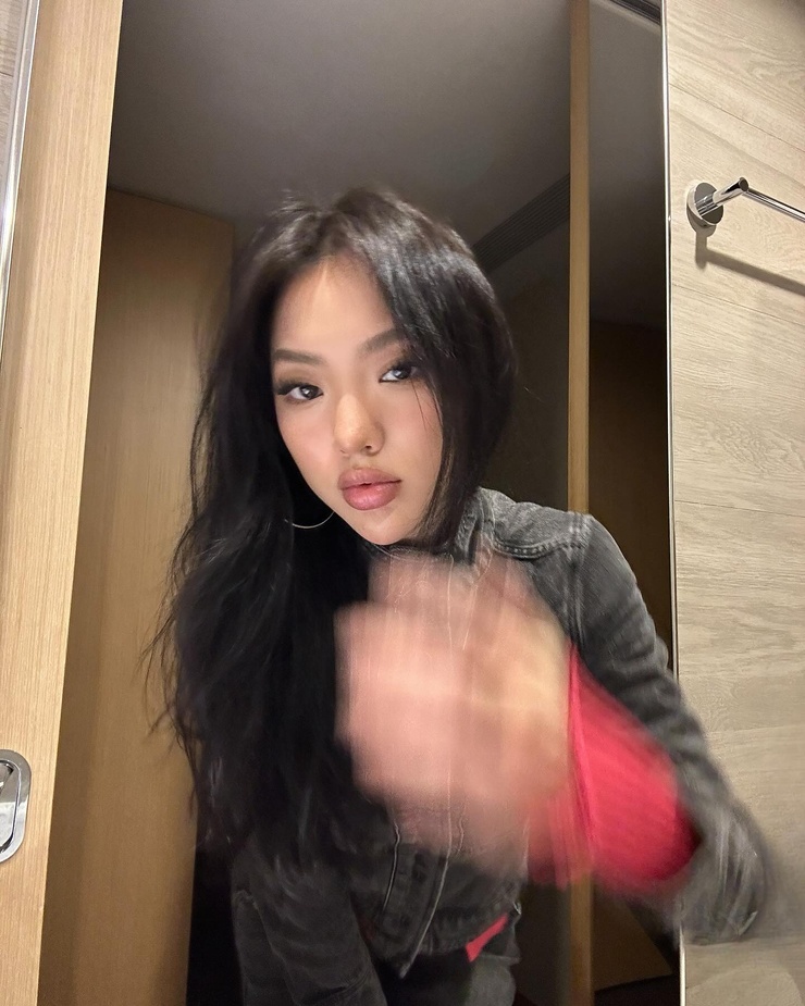 Picture of Amberly Xuan