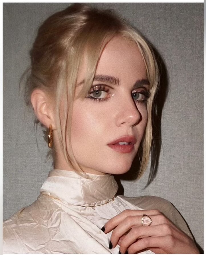 Picture of Lucy Boynton