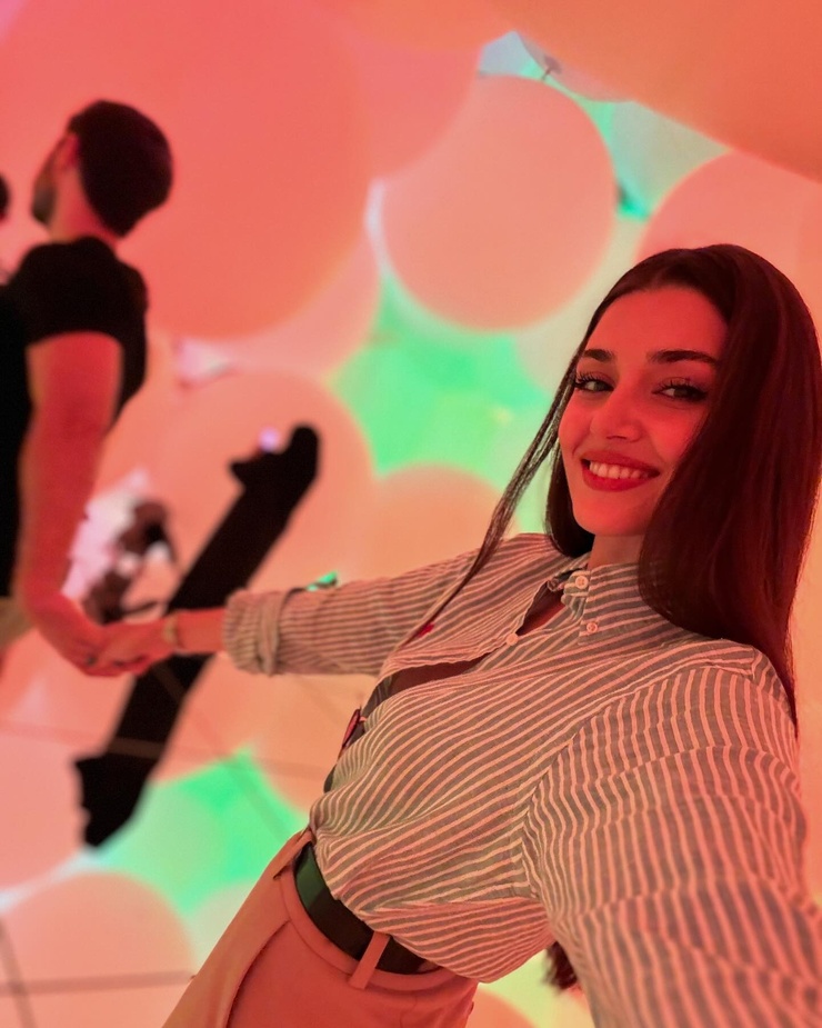 Picture of Hande Erçel