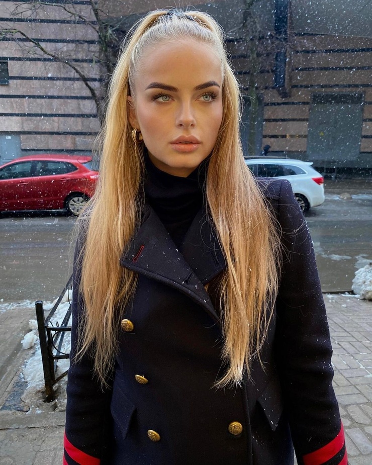 Picture of Polina Tsarenkova