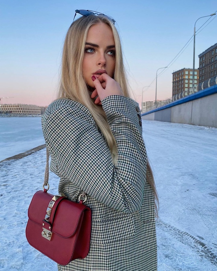 Picture of Polina Tsarenkova