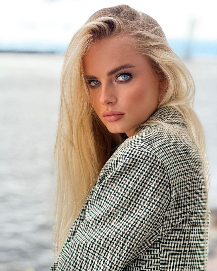 Picture of Polina Tsarenkova