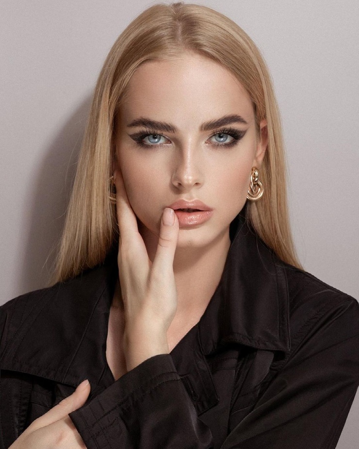 Picture of Polina Tsarenkova