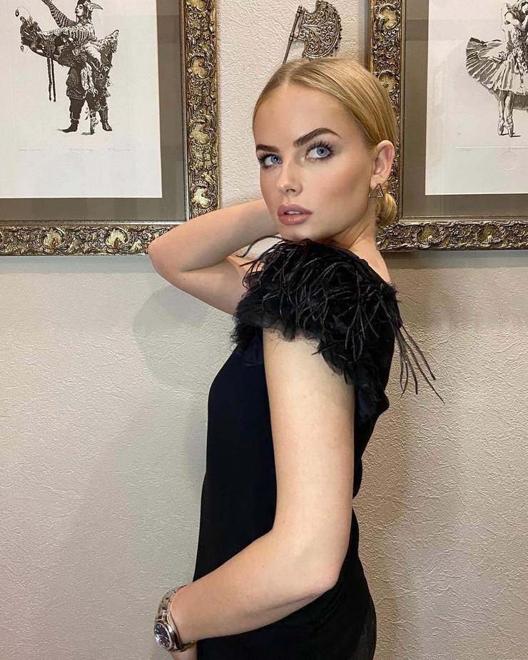 Picture of Polina Tsarenkova