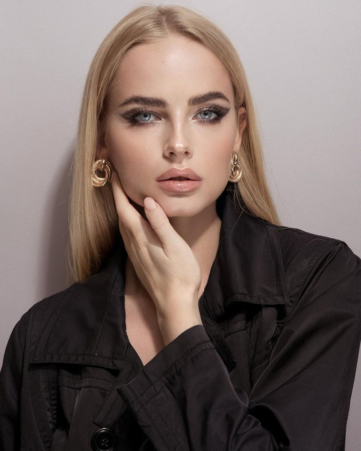 Polina Tsarenkova image