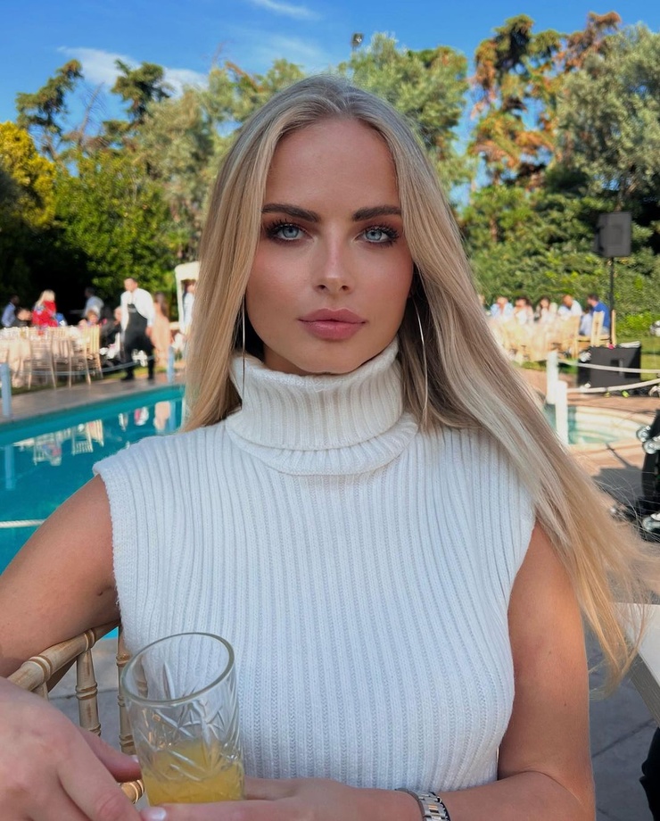 Picture of Polina Tsarenkova