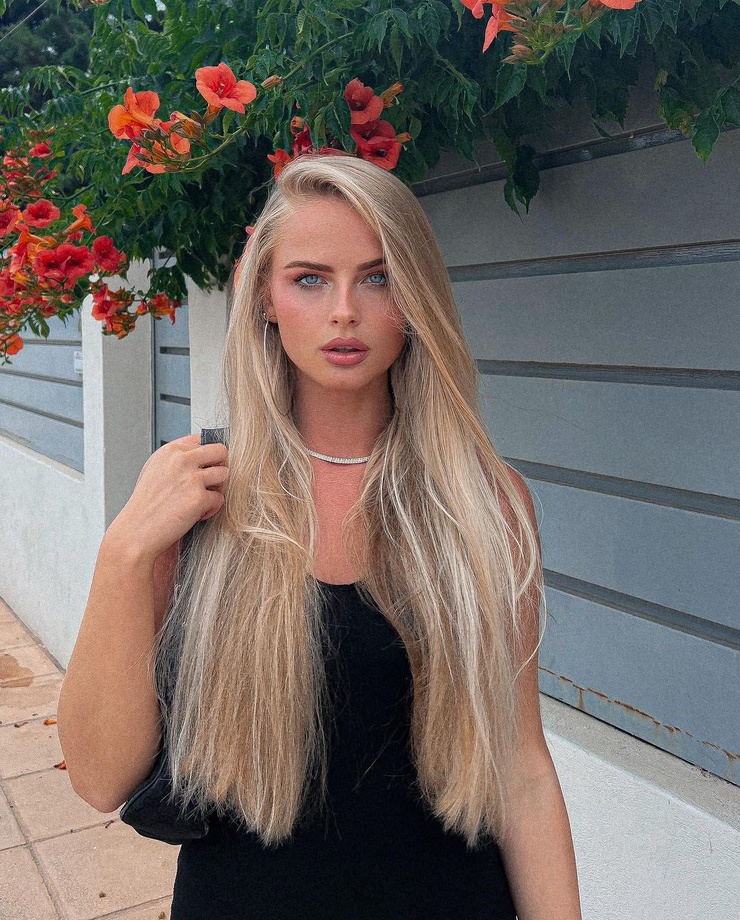 Picture of Polina Tsarenkova