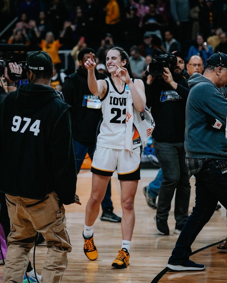 Picture of Caitlin Clark (ii)