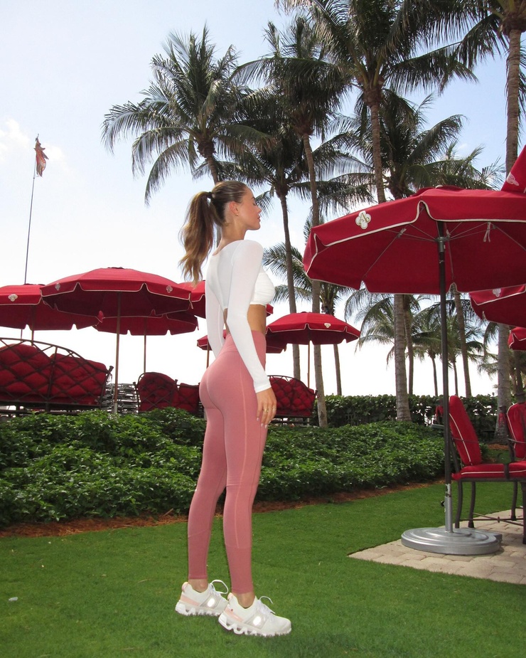 Picture of Daniella Beckerman