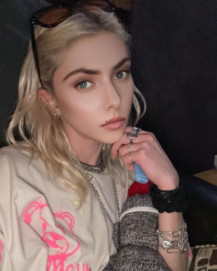 Picture of Taylor Momsen