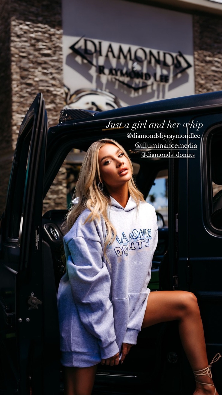 Picture of Alexa Collins