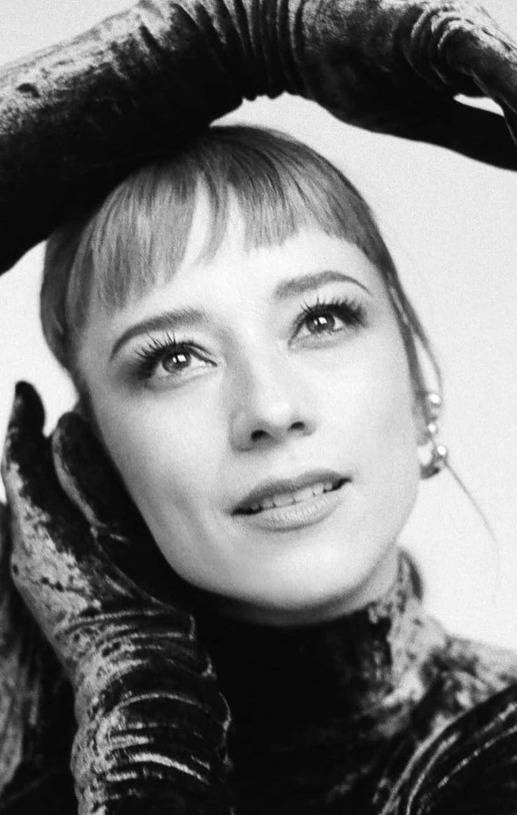 Karine Vanasse picture