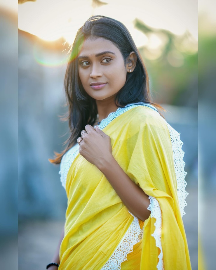 Poornima Ravi picture