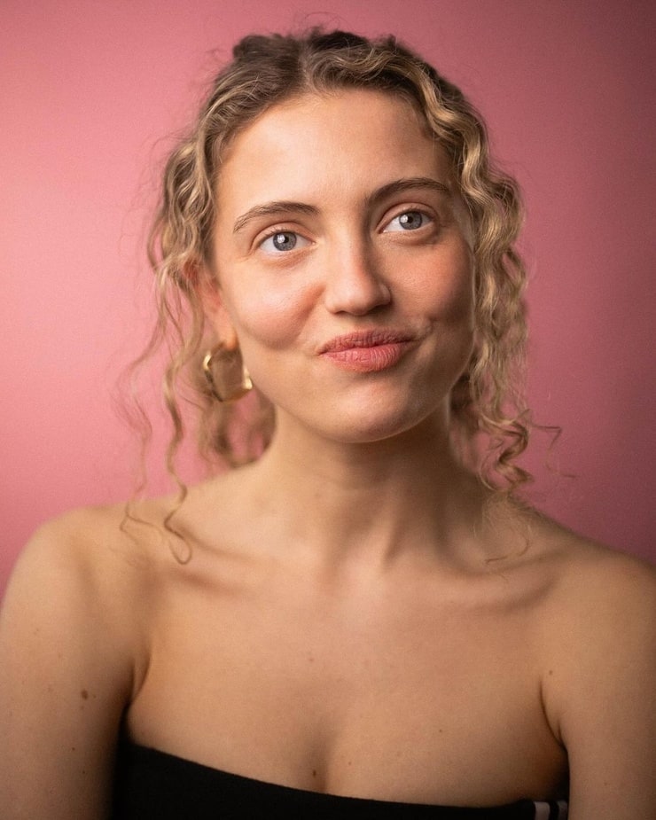 Picture of Amelia Clarkson