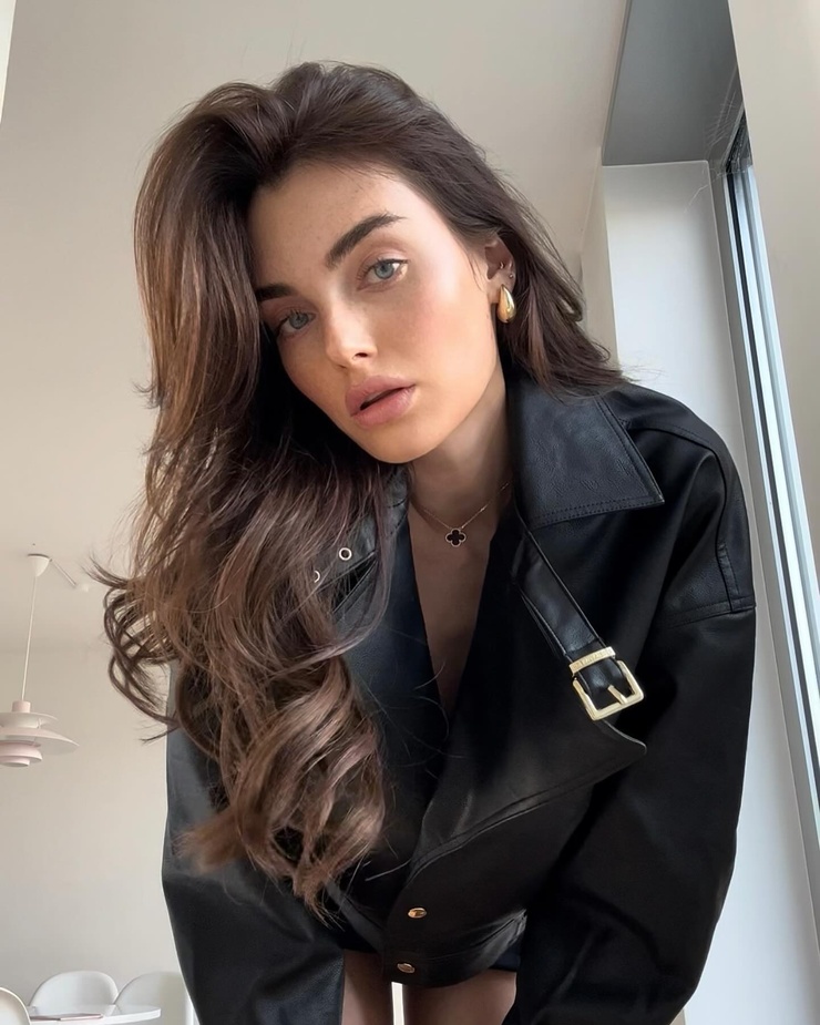 Picture of Celine Bethmann