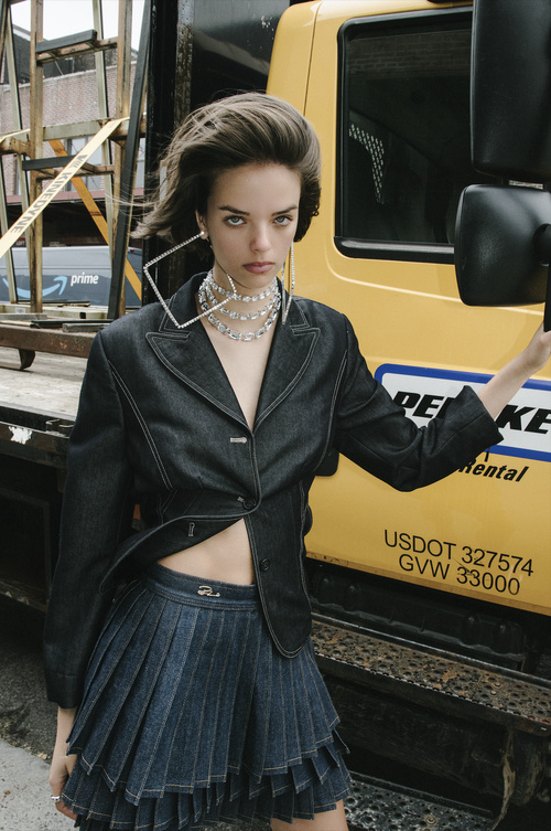 Picture of Iza Gonzalez