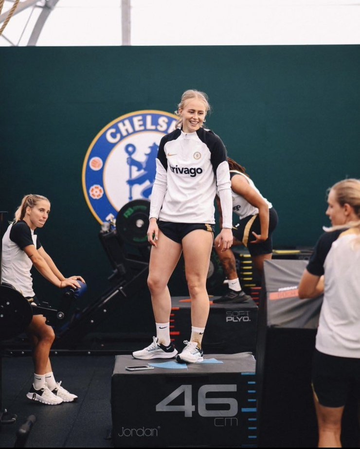 Picture of Hannah Hampton