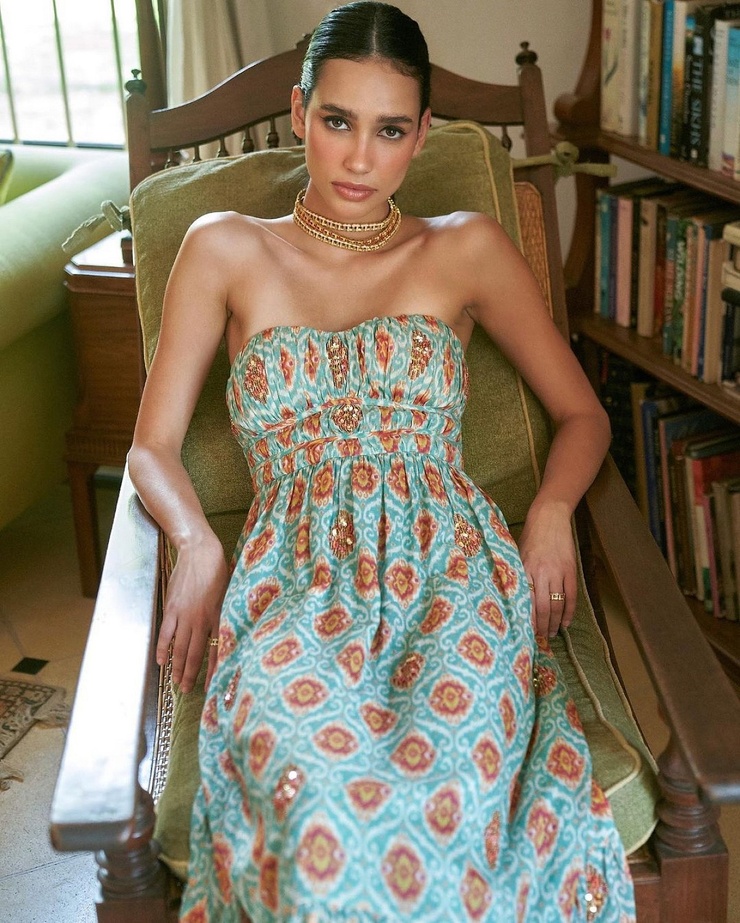Image of Ela Barros