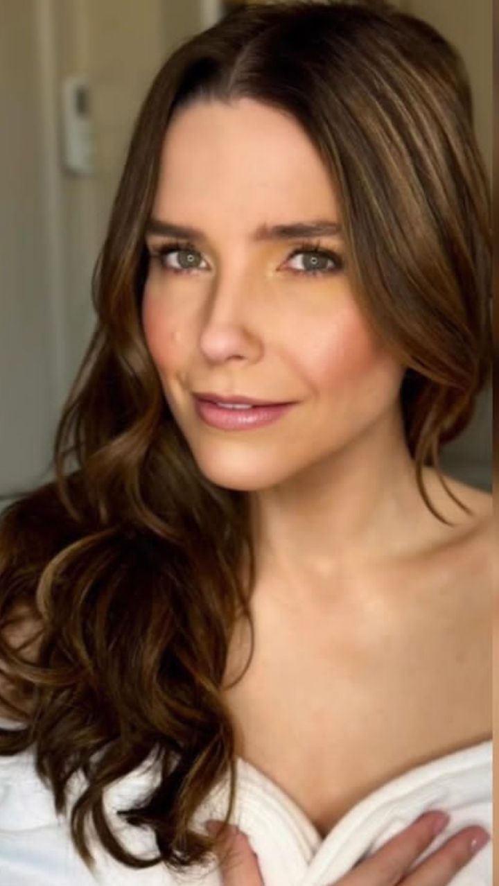 Sophia Bush image