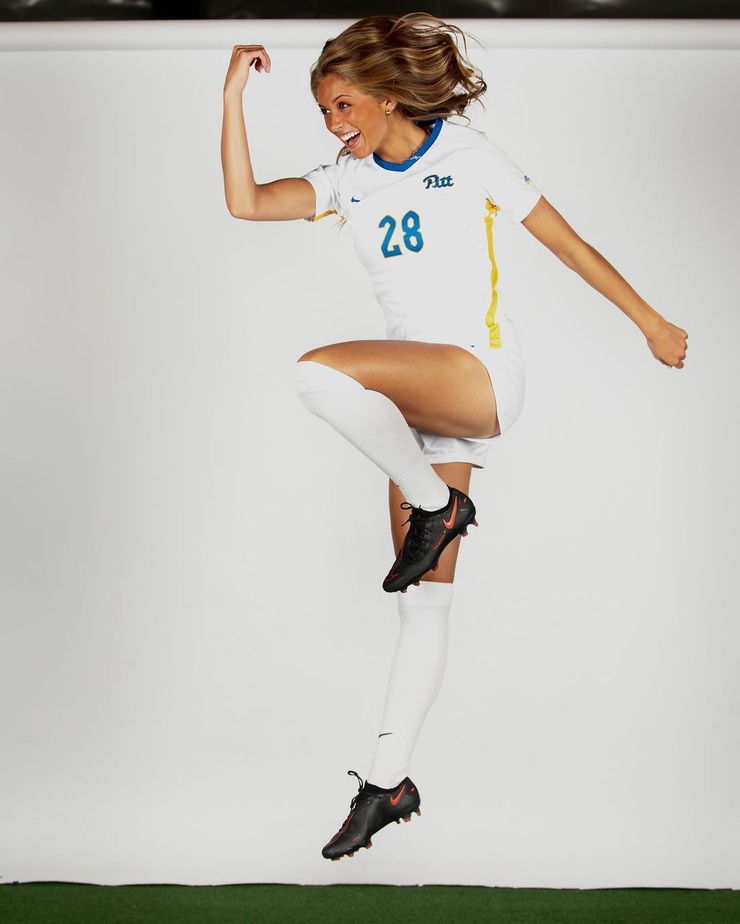 Mackenzie Evers image