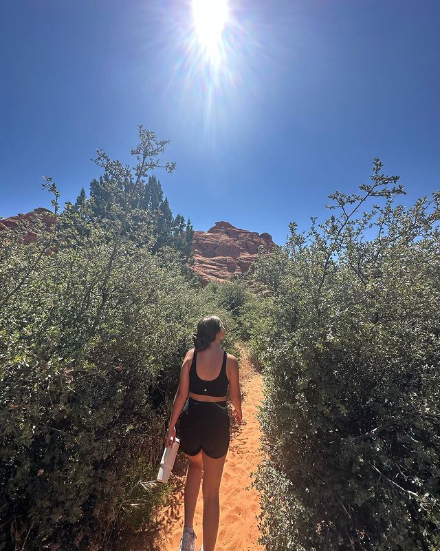 Picture of Avia Colette Butler