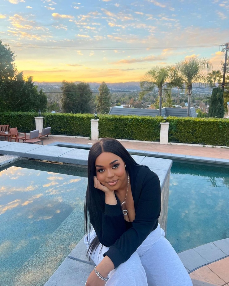Donielle Nash picture