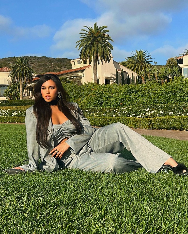 Asia Monet Ray picture